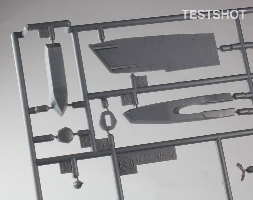 VF-19EF/A Isamu Special - Macross Frontier 1/72 — Panda Hobby