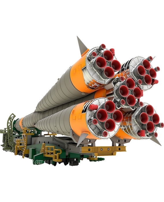 Moderoid - Soyuz Rocket & Transport Train Model Kit 1/150 — Panda Hobby